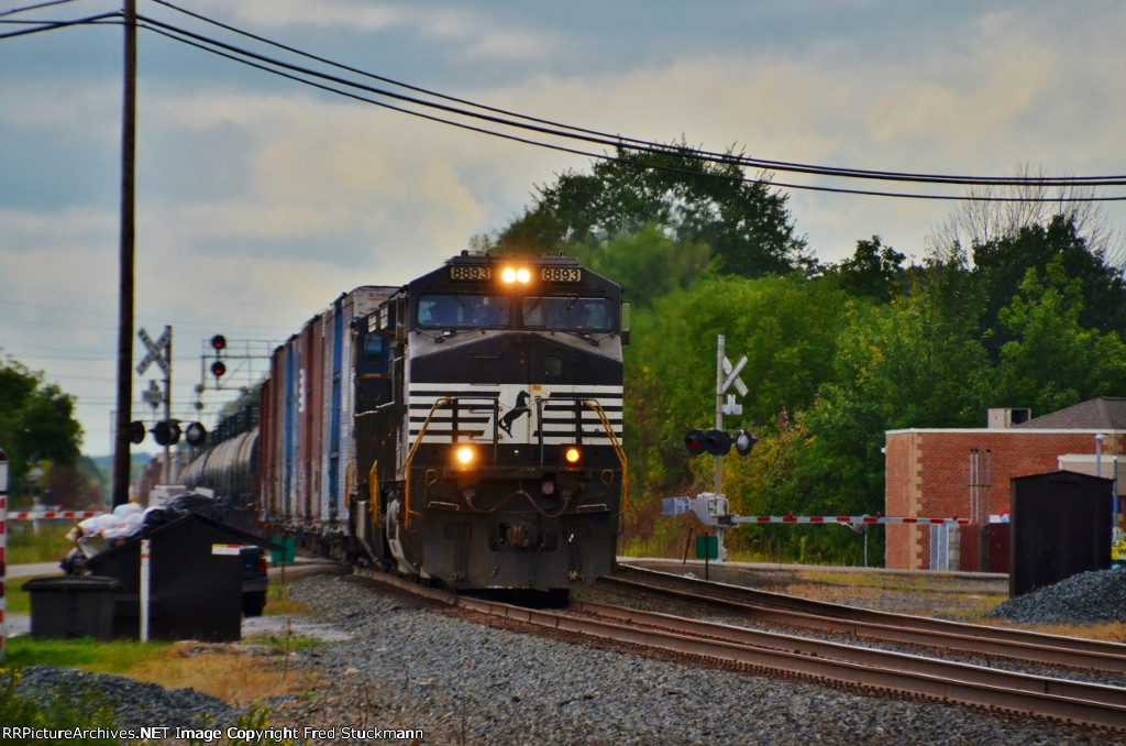 NS 8893 makes a guest appearance.